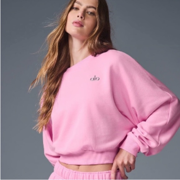ALO Yoga | Tops | Alo Yoga Cropped Accolade Crewneck Sweet Pink Size ...